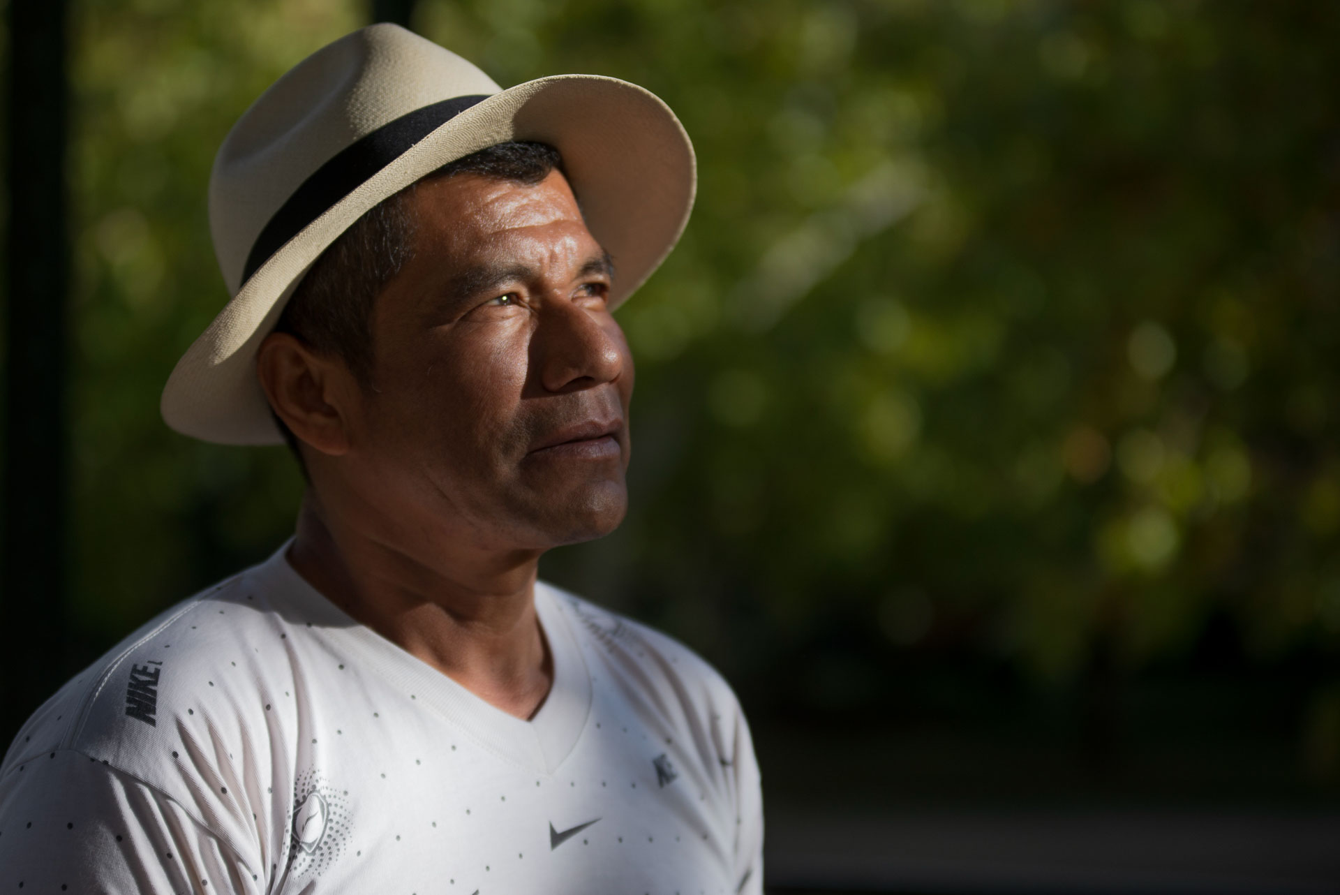 Simón Espinal, muestra su pasión y dedicación en cada sombrero de Paja ...